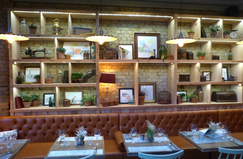 The Devonshire Pub in Clapham - Balham High Street